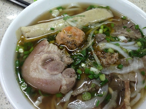 bun bo hue 600 x 450 – Eating Saigon!